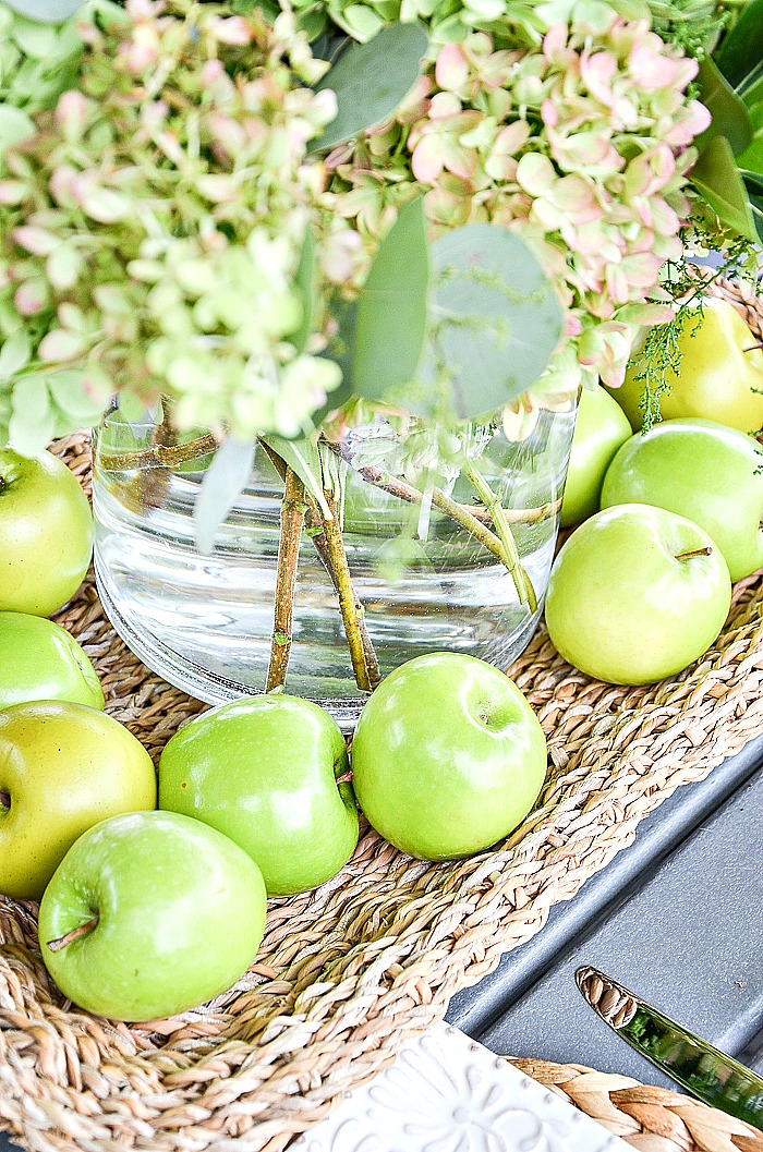 FALL HYDRANGEA AND GREEN APPLE TABLE - StoneGable