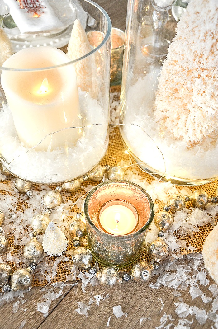 A COZY ROUND CHRISTMAS TABLE - StoneGable