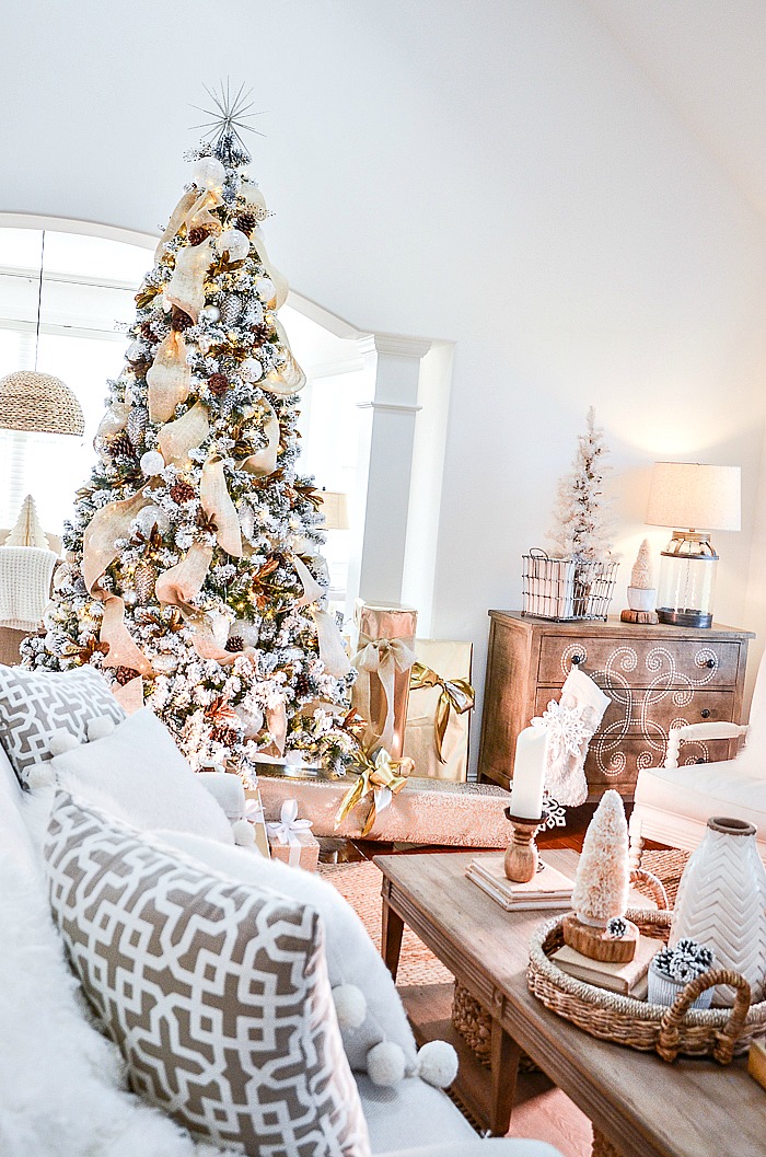 A CHRISTMAS MAGAZINE SHOOT - StoneGable