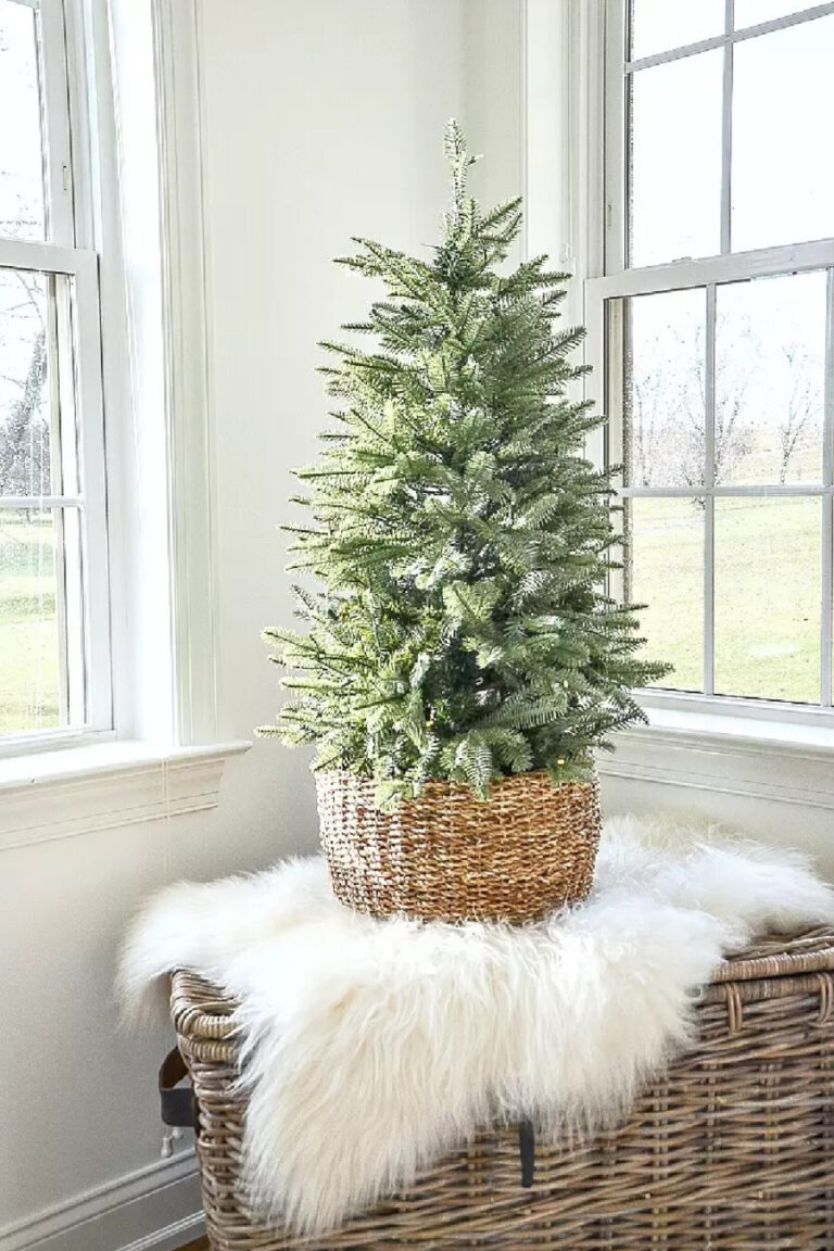 THE ULTIMATE GUIDE TO TABLETOP CHRISTMAS TREE - StoneGable
