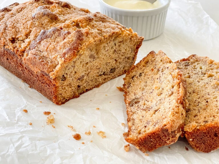 Delicious Streusel Topped Banana Nut Bread - StoneGable