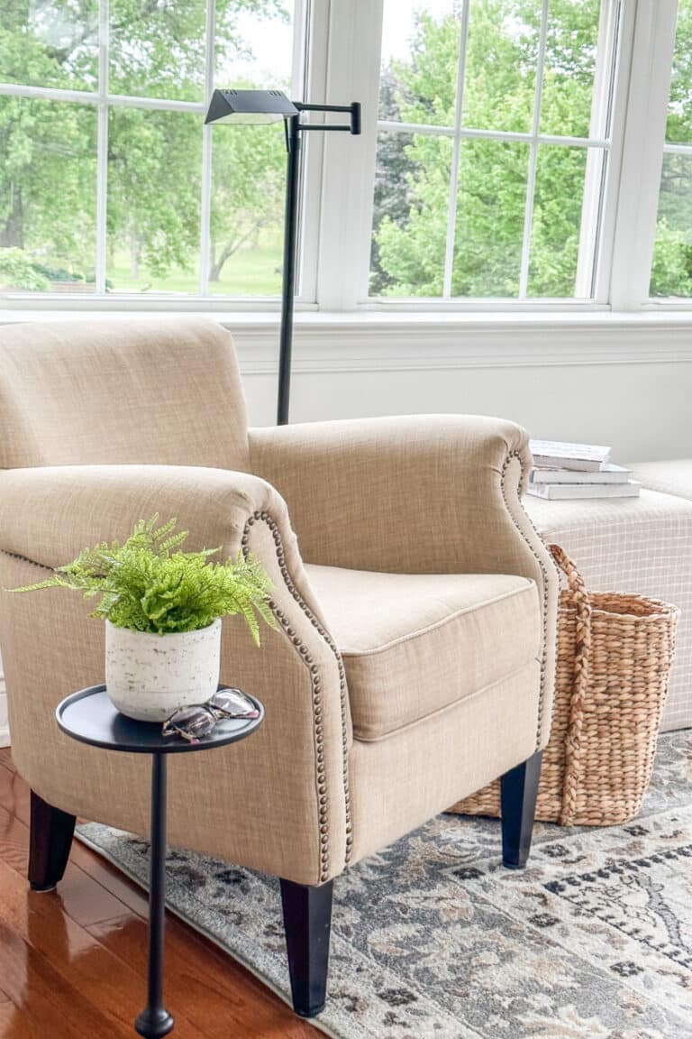 A Decorating Guide To Small Drink Tables - StoneGable