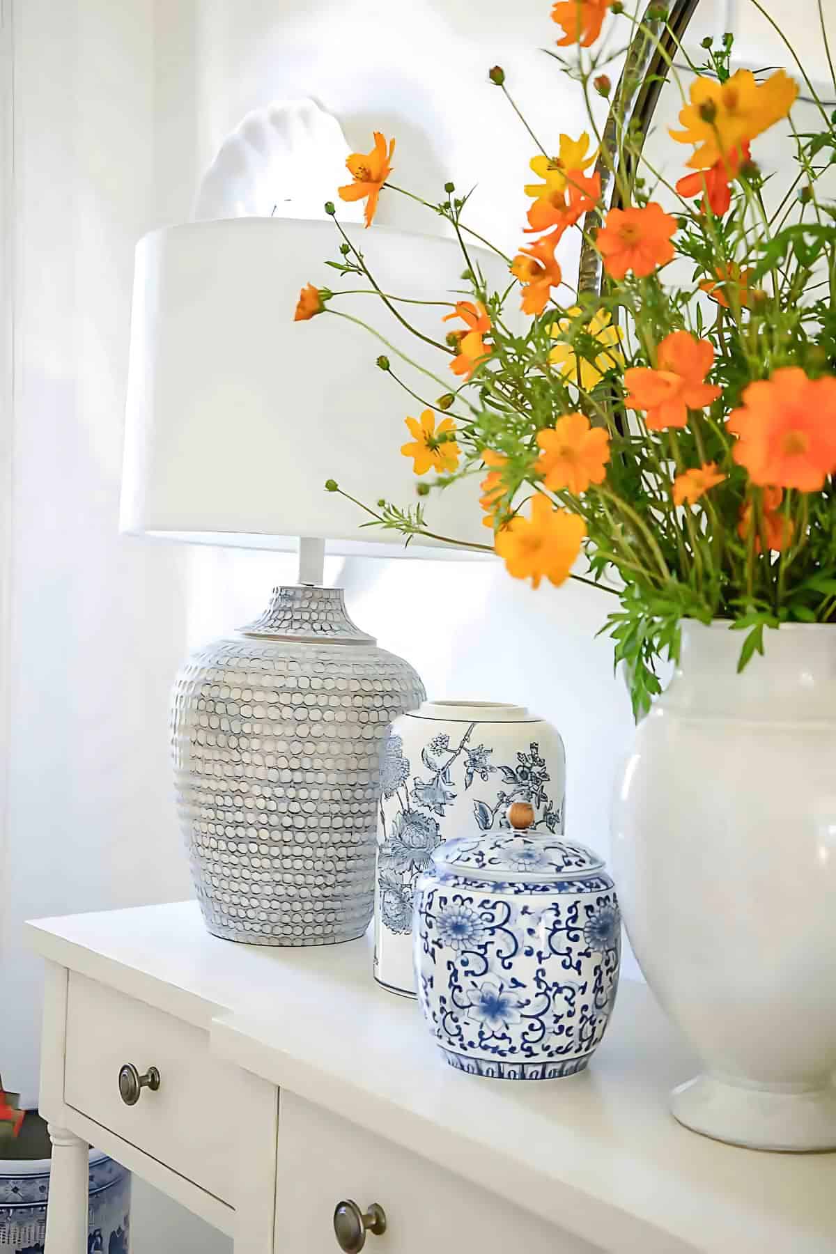 60+ Easy Centerpiece And Table Styling Ideas - StoneGable
