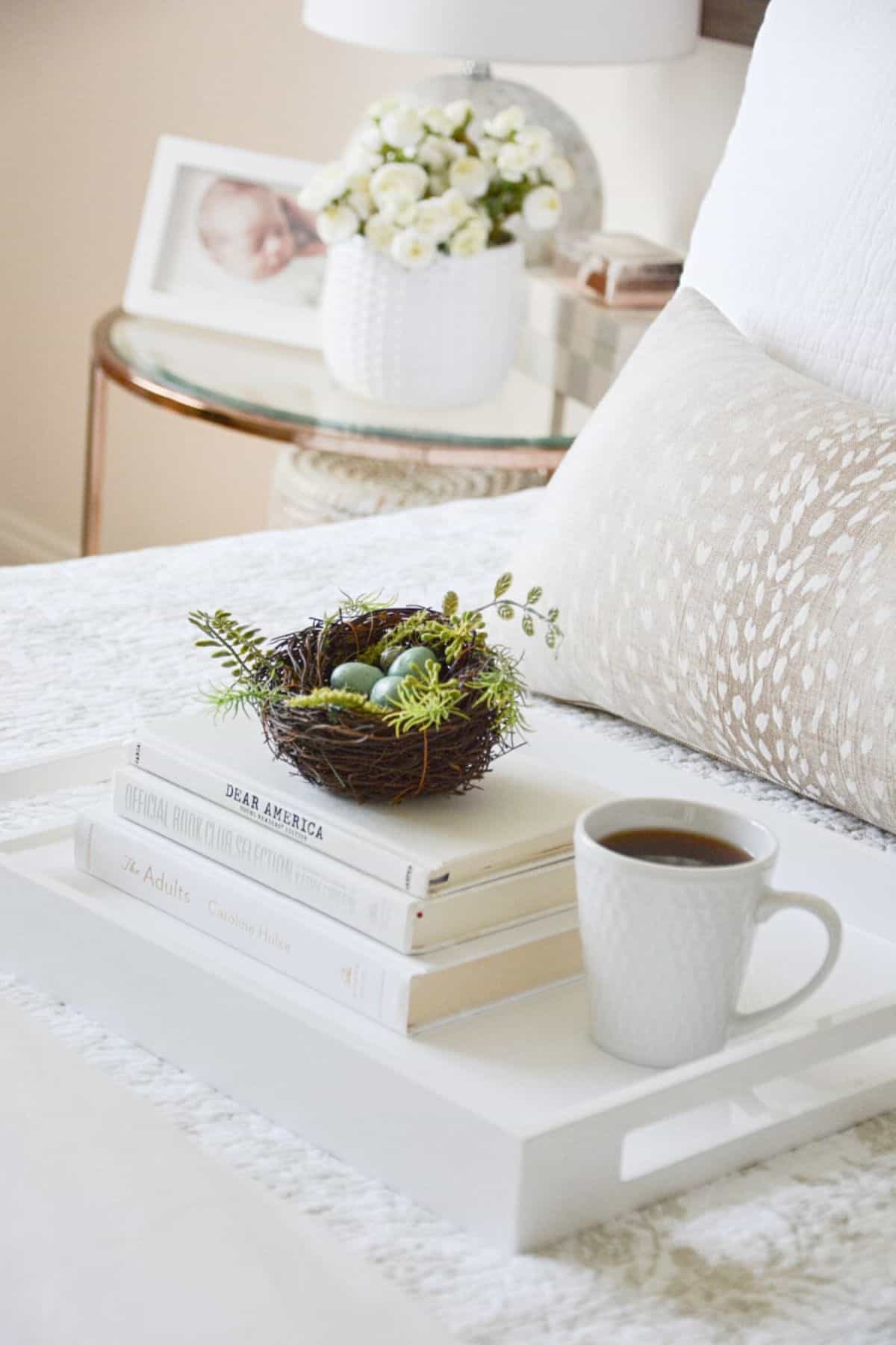 6 Iconic Easter Decorations To Tuck Into Your Spring Decor - StoneGable
