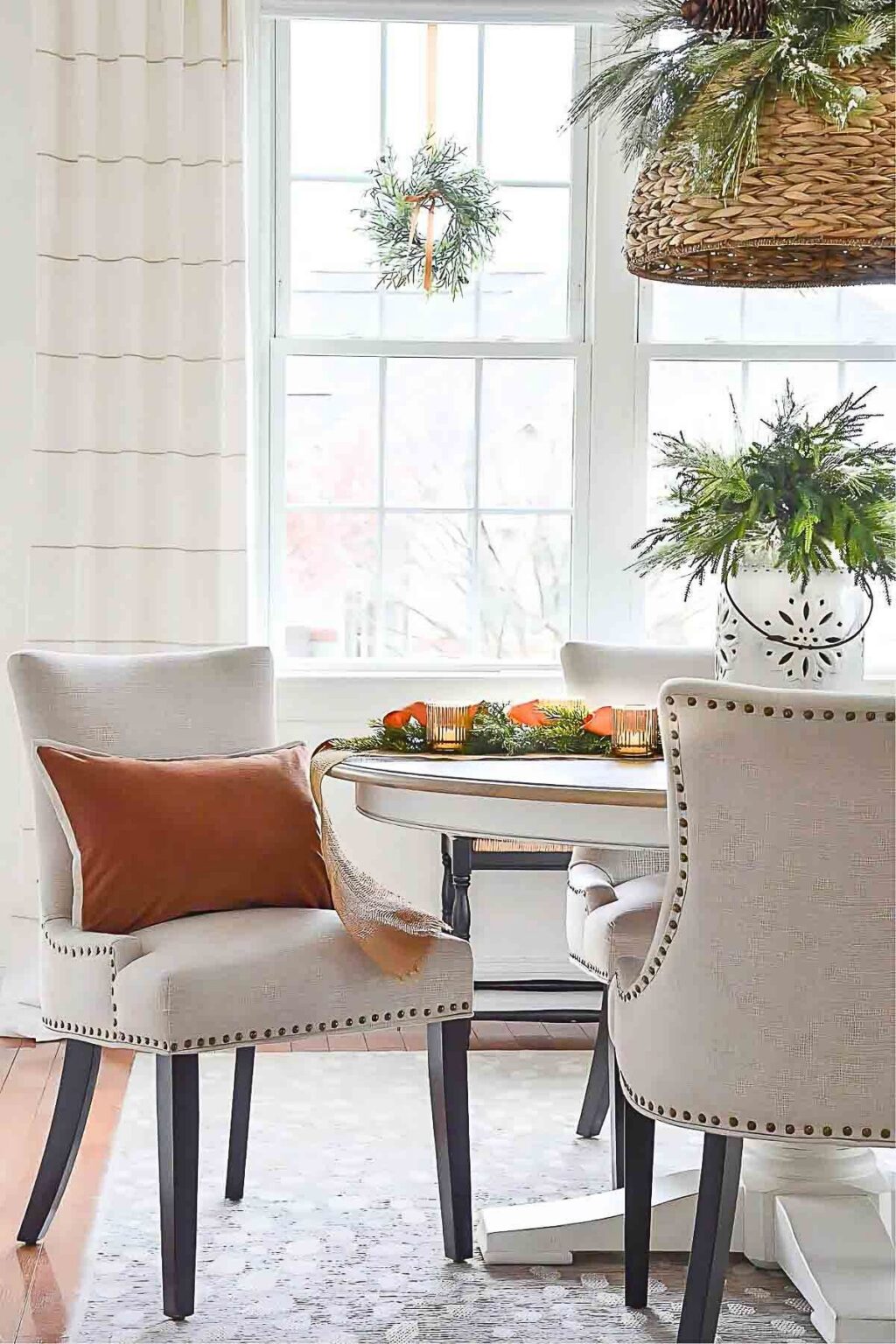 Beautiful Christmas Color Trends 2025 For Your Home - StoneGable