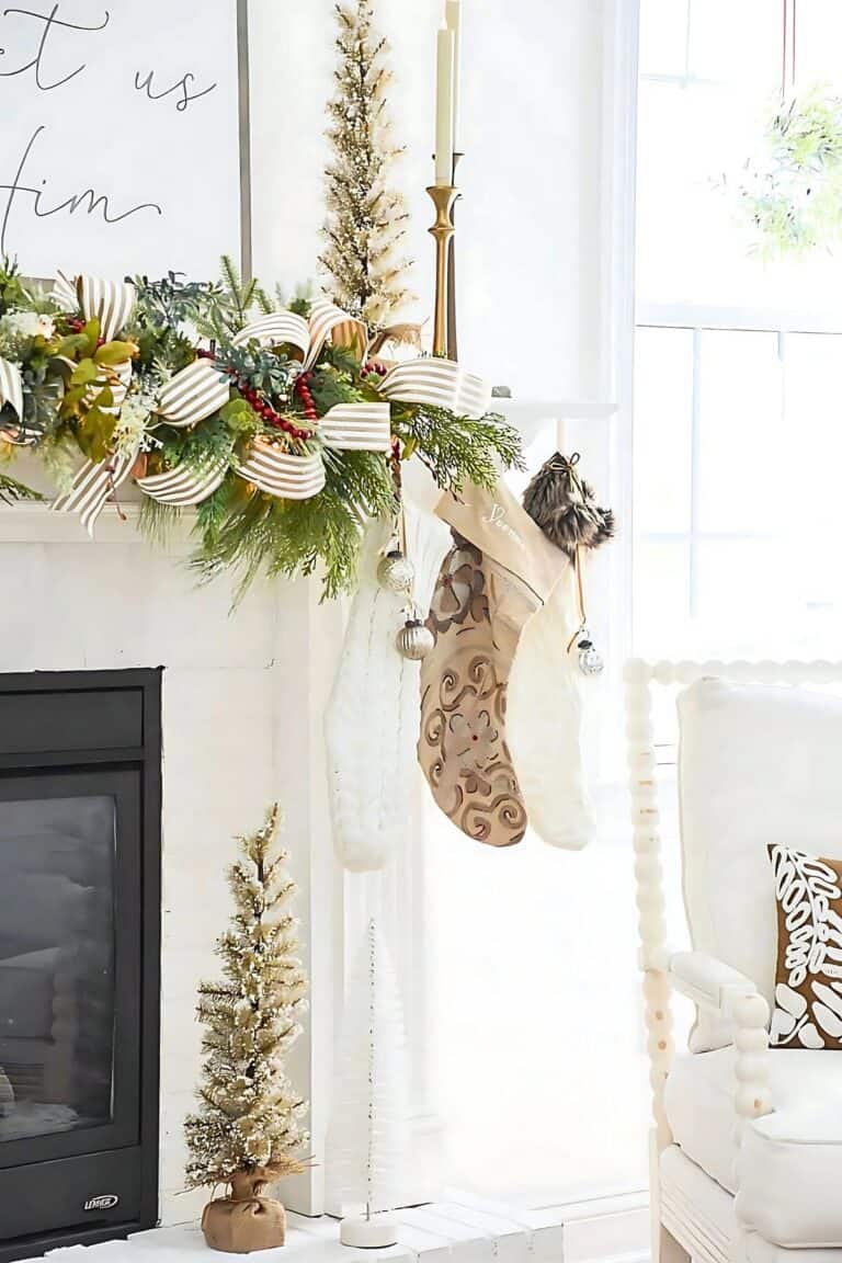 Beautiful Christmas Color Trends 2025 For Your Home - StoneGable